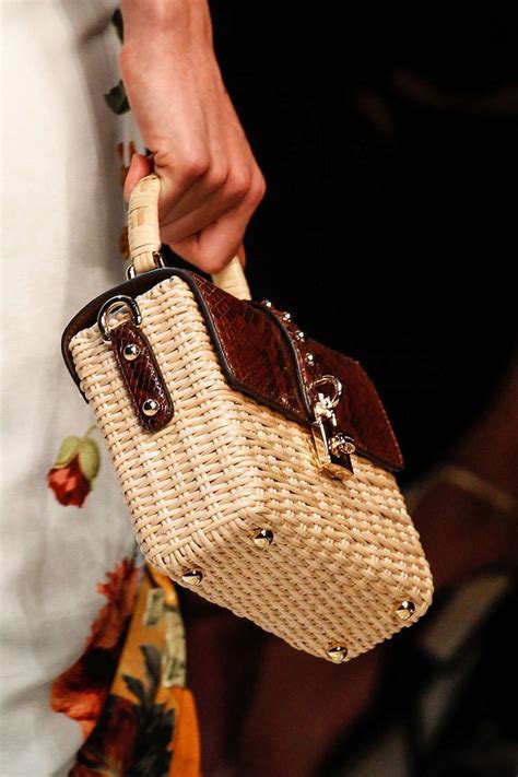 Pin on Плетение из бумаг | Bags, Bags designer fashion, Handcrafted bags