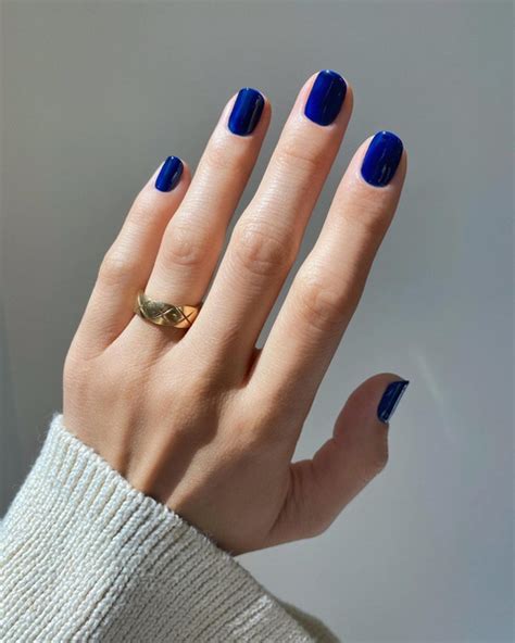 Кому нельзя делать маникюр и педикюр гель-лаком | theGirl