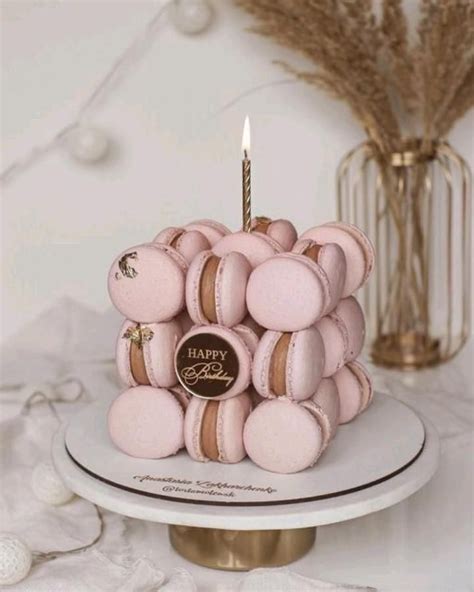 Pretty Birthday Cake Made to Look Like Macaroons