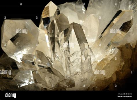 Quartz crystals, SiO2 Stock Photo - Alamy