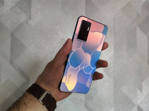 Обзор смартфонов vivo V23 и V23e: крутая внешность и 50 Мп для селфи ...