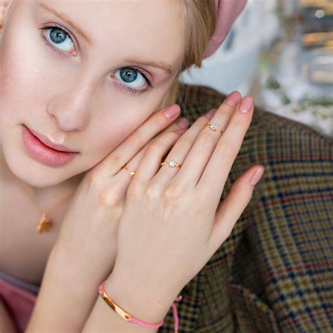 Женские кольца из серебра купить. Цены на серебряные кольца