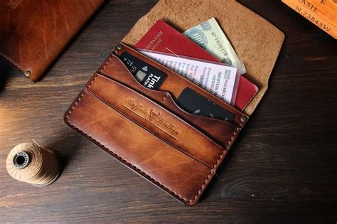 Холдер для автодокументов Casper в - Buffalo Leather цвете табак ...