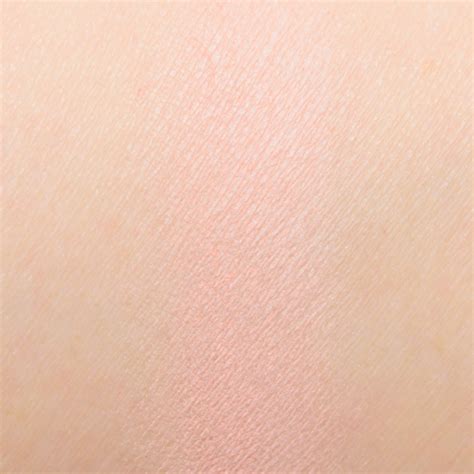 Huda Beauty Ruby Obsessions Eyeshadow Palette Review & Swatches