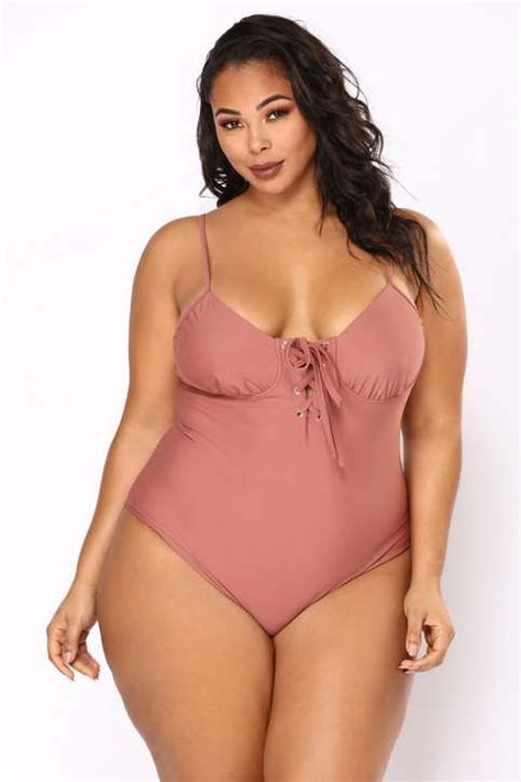 Стильные купальники для полных модниц американского бренда Fashion Nova ...