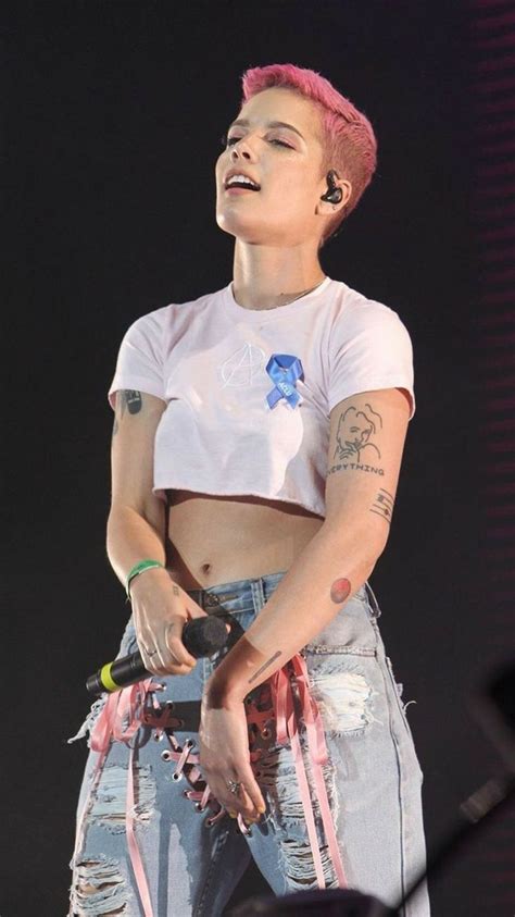 halsey Хэлси 哈爾西 הלסי هالزي | Halsey hair, Halsey style, Short hair styles