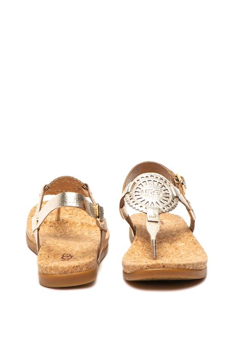 UGG, Кожени сандали Ayden с релефно лого, Светлозлатист, 5 - eMAG.bg