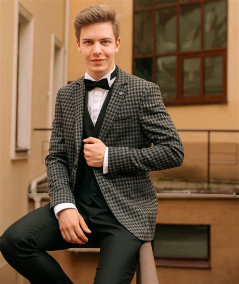 С чем носить пиджак в клетку: женский и мужской коричневый, красный ...