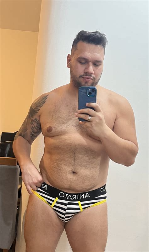 Dedê 🧸🏳️‍🌈 on Twitter: "Comprei uma cueca nova… quem quer ver atrás? https://t.co/CQCR0AJjV3 ...