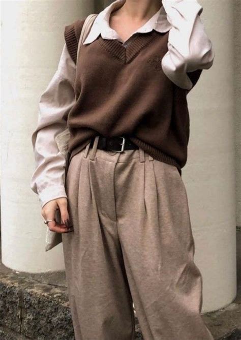 Pin de veylarivey en Outfits | Ropa estética, Ropa, Ropa ochentera