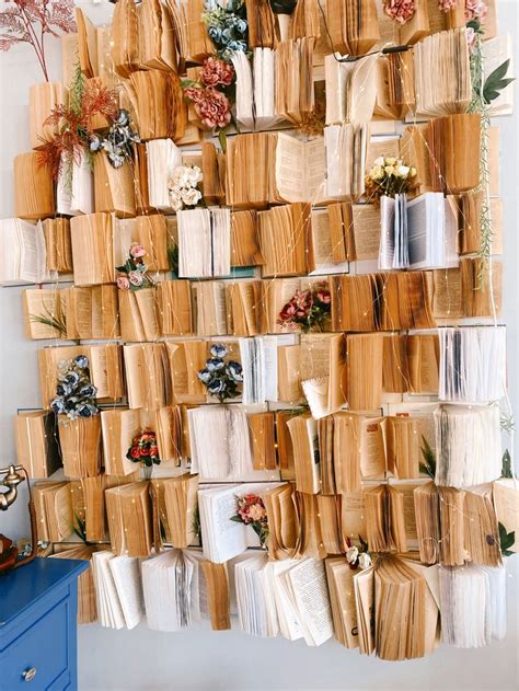 Книги эстетика | Holiday decor, Photo wall, Decor