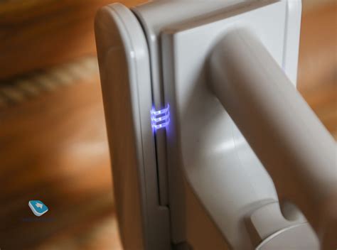 Mobile-review.com Ручной беспроводной пылесос Samsung Jet Light – для ...