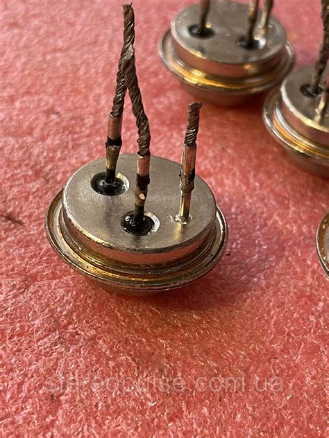 Купить Транзистор П210А pnp 12A 50V, цена 25 ₴ — Prom.ua (ID#1802096466)