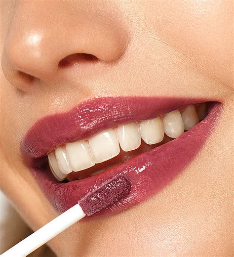 Масло-бальзам для губ Miracle Care №102 Smoky Plum Luxvisage