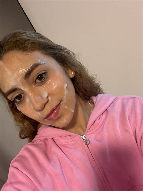 My neighbor caught me leaving the apartment with a facial and I let him add on another one jeje ...