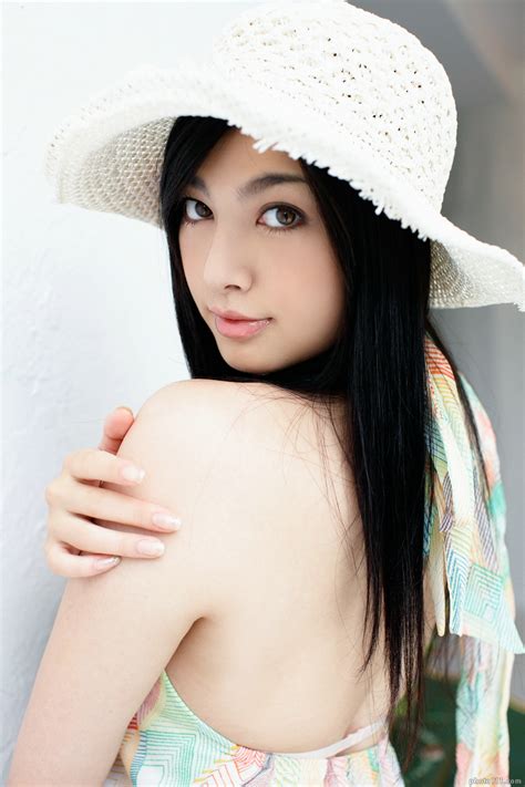 Model Model Sayang Jadi Bintang Porno - Seputar Model