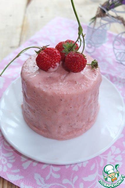 Десерт-мороженое "Клубничное трио" – кулинарный рецепт