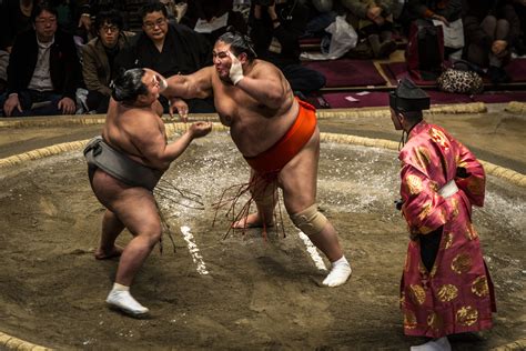 Sumo Wrestling in Japan: When, Where & How to See it - WanderLuxe