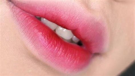Эффект зацелованных губ – модный тренд в макияже | Красота | WB Guru