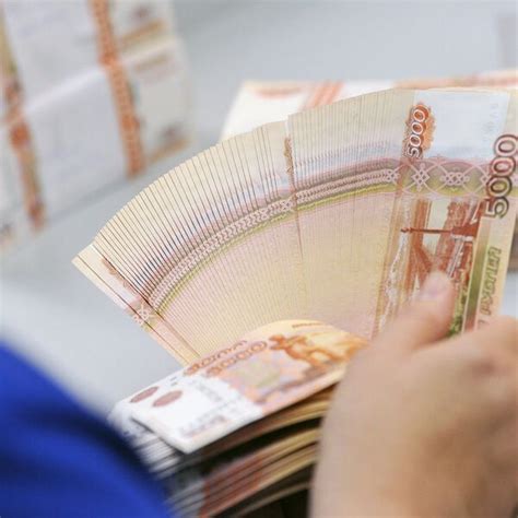 Росстат назвал наиболее распространенную зарплату в стране - РИА ...