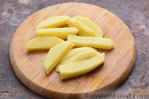 Рецепт: Запечённый картофель с сыром в беконе на RussianFood.com