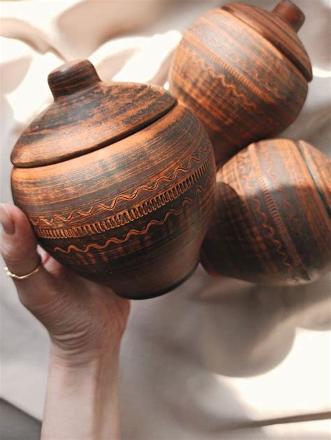 Горшочек из красной глины | Decorative jars, Jar, Home decor