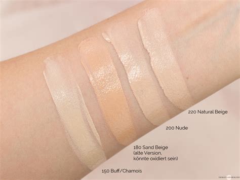 REVLON Colorstay Foundation (normal/dry skin) - The Beauty and the Blonde
