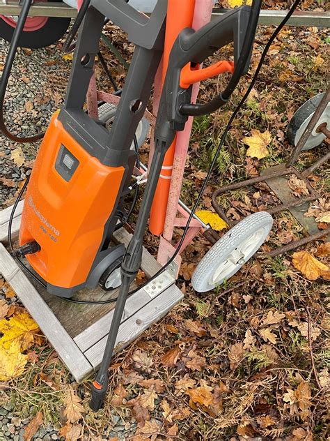 High pressure washer and carts Husqvarna PW125 - PS Auction - We value ...
