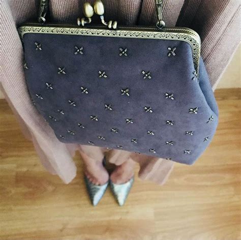 Сумочка | Embroidered clutch bag, Fancy bags, Embellished bags