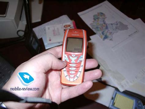 Mobile-review.com Nokia 7210 в интерьере