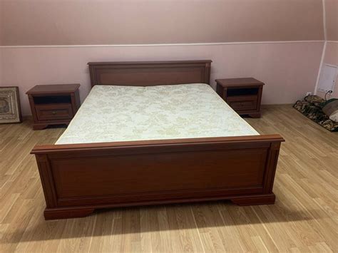 Спальний гарнитур, кровать , комод и две прикроватные тумбы.: 15 000 ...