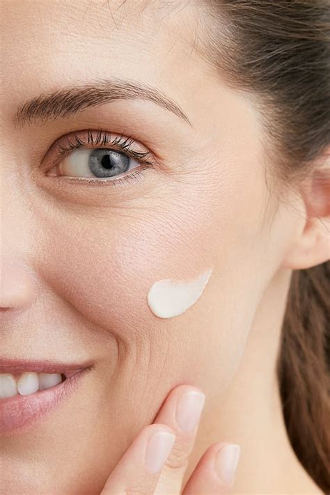 Vitiligo (Weißfleckenkrankheit): Ursachen & Therapie | Eucerin