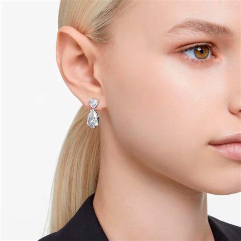 Ювелирные украшения Swarovski — купить украшение Сваровски на ...