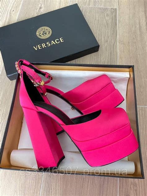 Туфли VERSACE MEDUSA AEVITAS PLATFORM PUMPS. Туфли Версаче на платформе ...