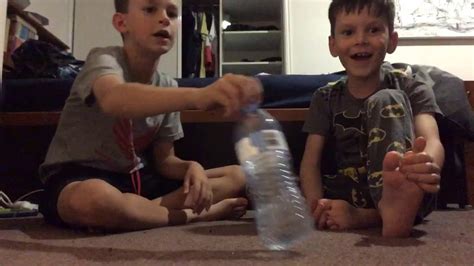 Bottle Flip CHALLENGE! - YouTube
