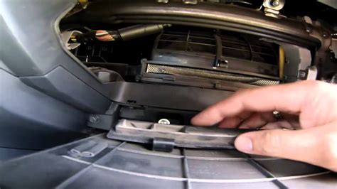 Kia Sportage 2008 замена фильтра салона. - YouTube