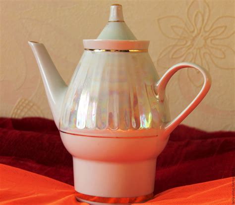 Купить Фарфор, кофейник, заварочный чайник СССР - бледно-розовый ...