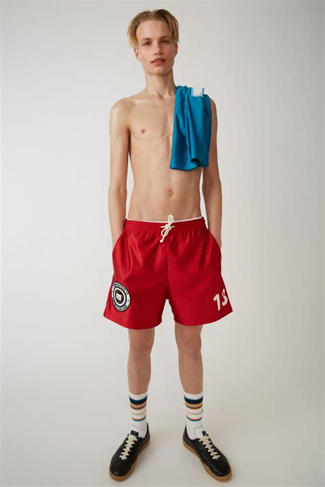 Acne Studios Dévoile Une Collection Football | Hypebeast