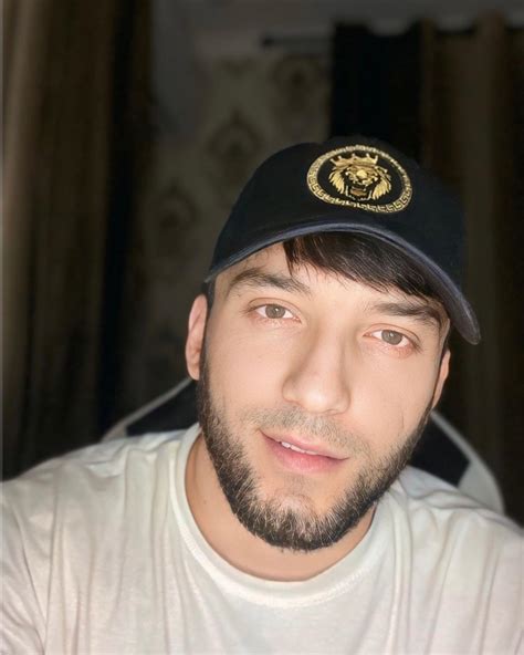Шаб бо хайр дустони гироми