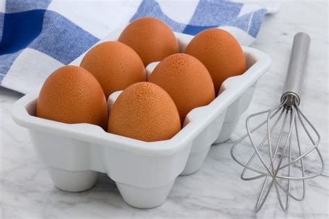 Сколько грамм белка в курином яйце?
