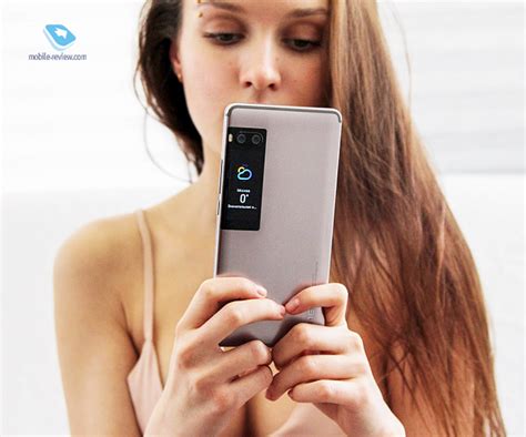 Mobile-review.com Второй дисплей в Meizu PRO 7 Plus