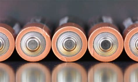 What are UM2 Batteries? (Explained For Beginners)