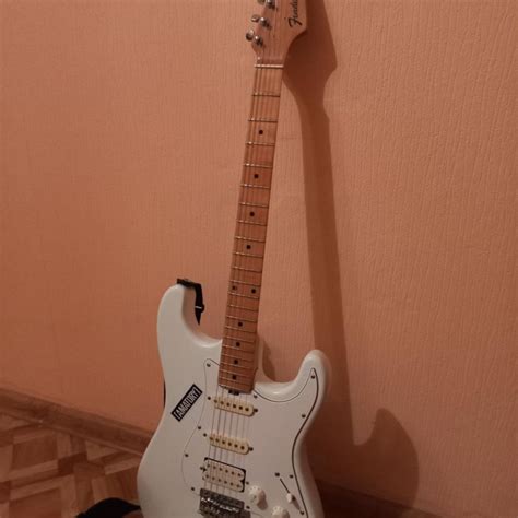 Электрогитара Fender Stratocaster – купить в Томске, цена 40 000 руб ...