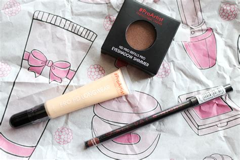 Freedom cosmetics goodies - Vesna en violet