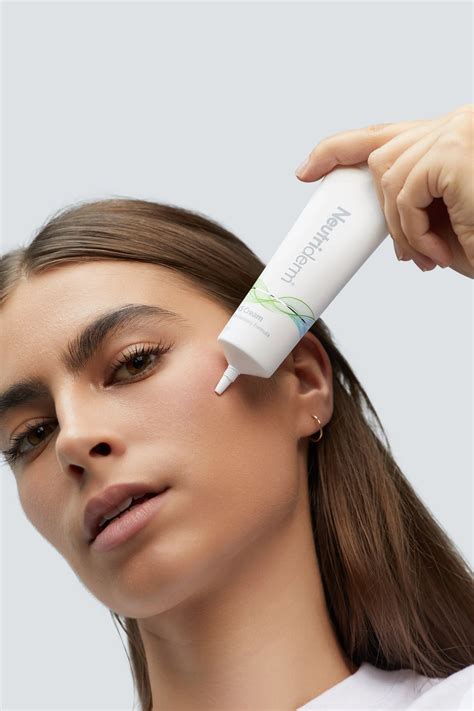 Moisturising Lotion – Neutriderm India