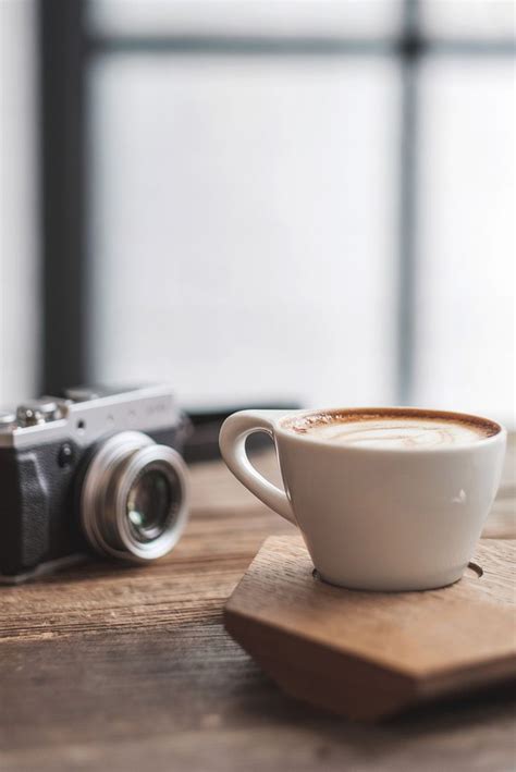 Essentials: Kaffee & Kamera | Coffee cafe, Coffee drinks, Coffee ...
