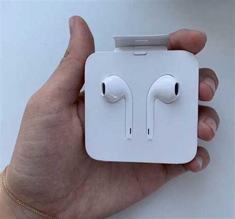 Наушники проводные Apple EarPods Lightning | Festima.Ru - Мониторинг ...