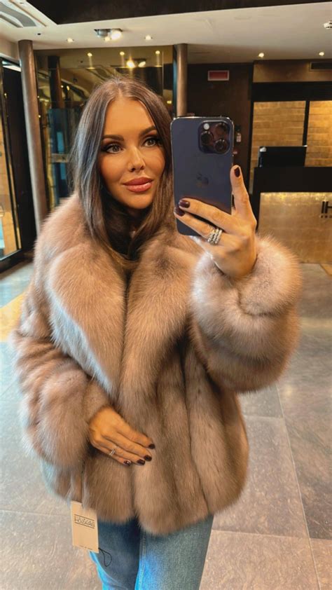 Шуба из меха куницы купить в интернет-магазине Pret-a-Porter Furs