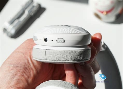 Mobile-review.com Обзор наушников JBL E45BT