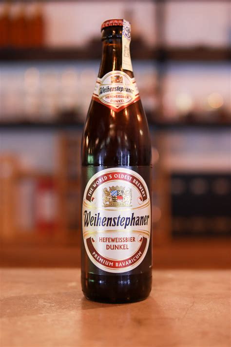 Weihenstephaner Hefeweissbier Dunkel (500ml) — Farmer's Bar